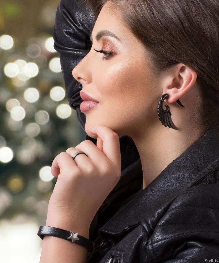 Cercel tribal aripă neagră